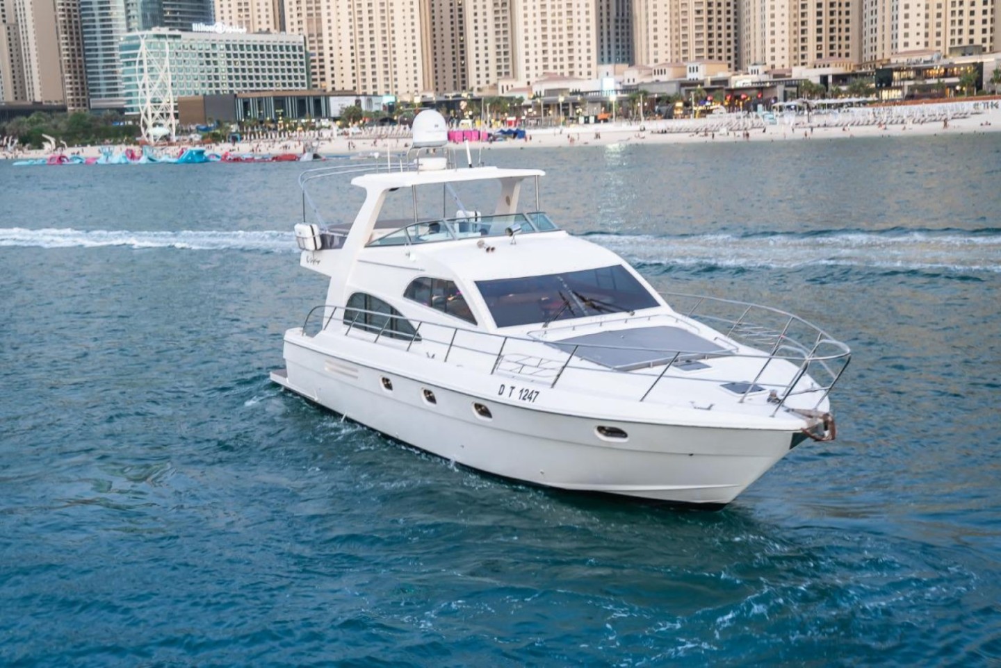 Experience Our Diamond Luxurious Yacht: GULF 58 ft
